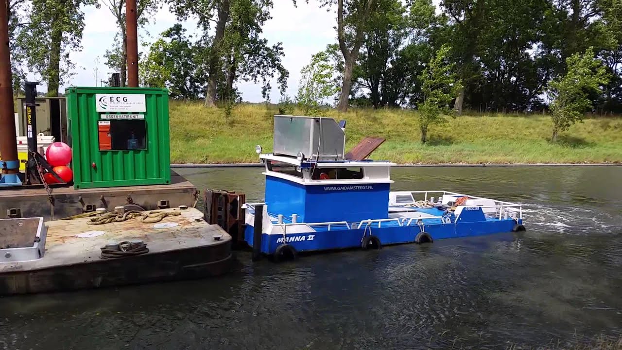 beunbak/duwboot snelkoppelsysteem G.M. Damsteegt - YouTube