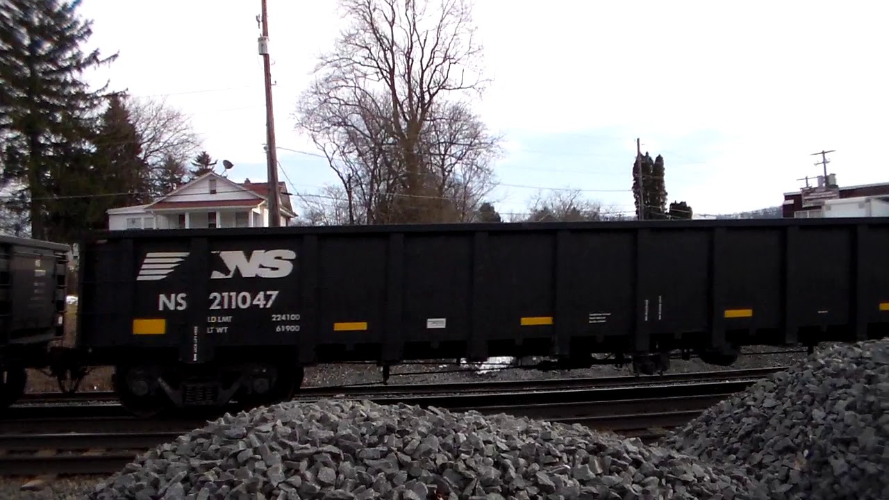 Eastbound slab train with NS 4142 as the leader - YouTube