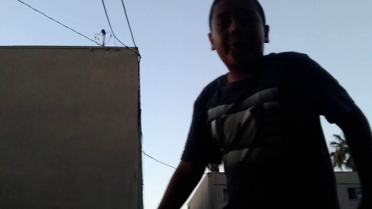 Scurer video - YouTube