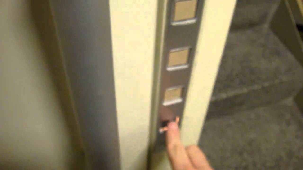 Something is wrong with that KALEA elevator! @ Åsbäcksgatan 30C - YouTube
