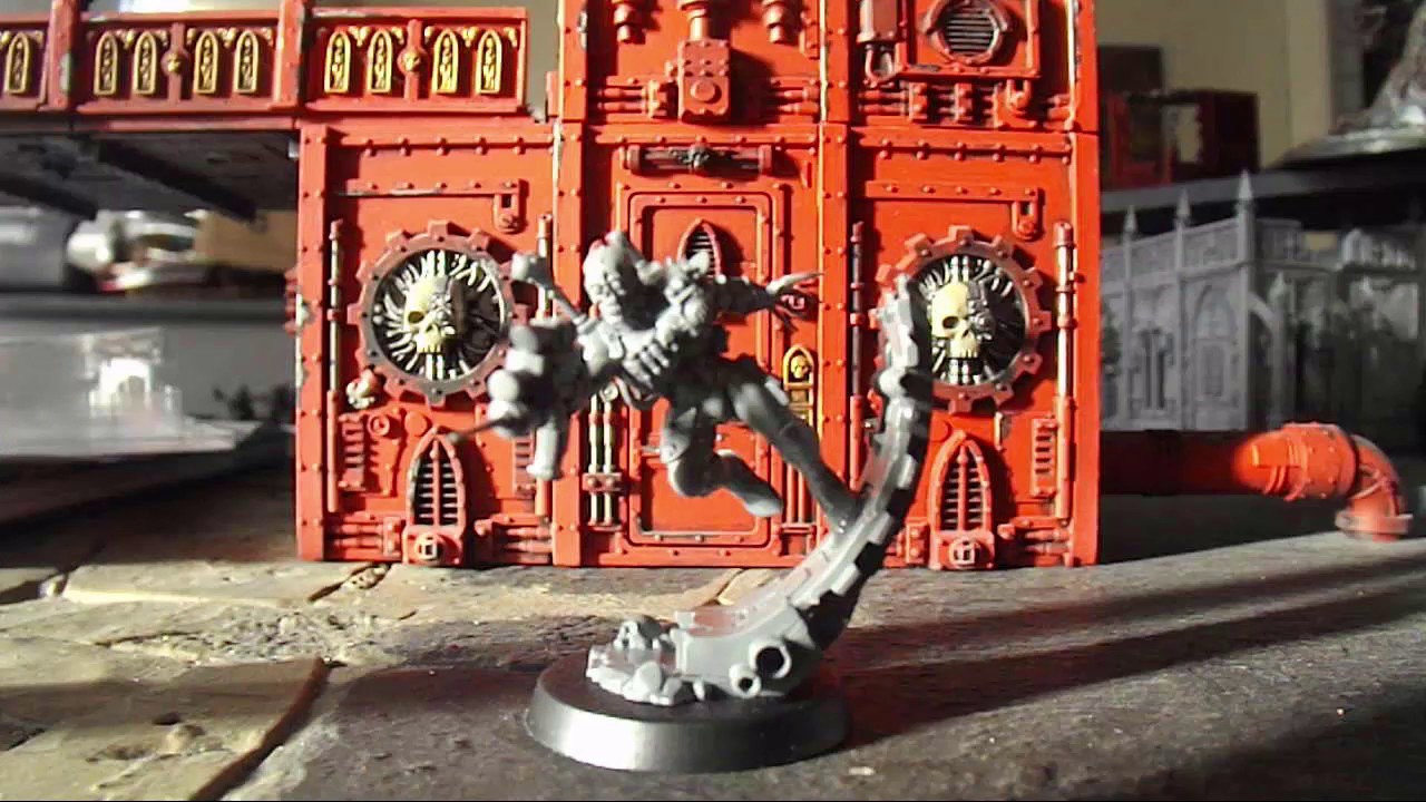 Warhammer 40,000 Officio Assassinorum Eversor Assassin - YouTube