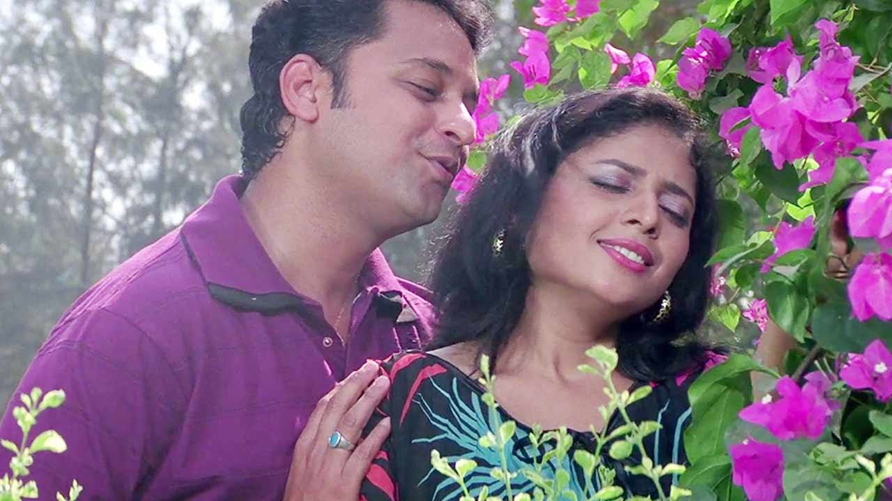 Javal Tu Ye Na - Mandali Tumchyasathi Kay Pan - Marathi Romantic Song ...