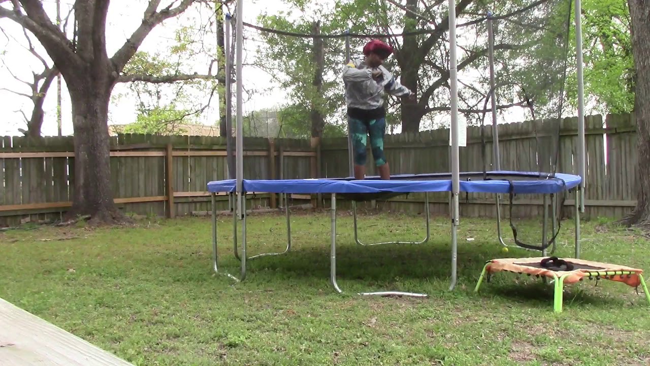 VLOG: YOU PROBABLY NEED TO TAN! LOL + TRAMPOLINE WORKOUT! - YouTube
