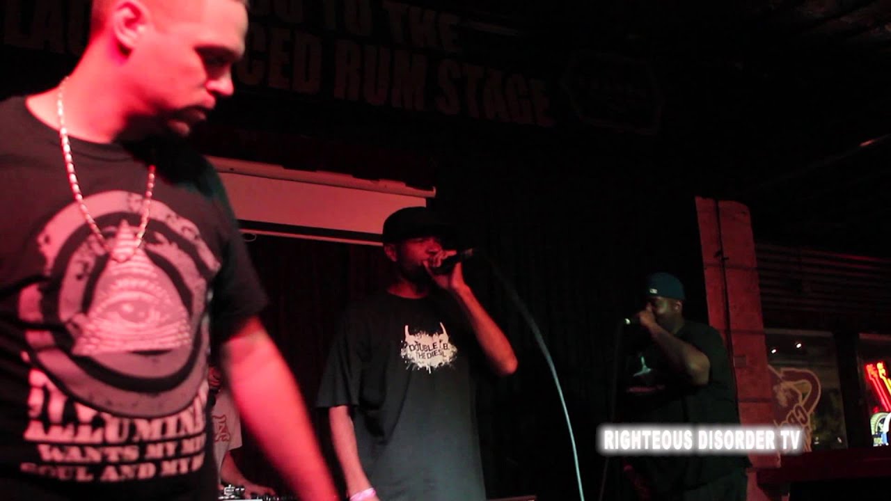 Cannibal Ox performing live on the Gotham City tour - YouTube