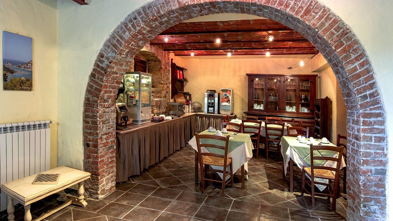 Albergo La Villetta, Sarzana, Italy | Travel With Divya - YouTube