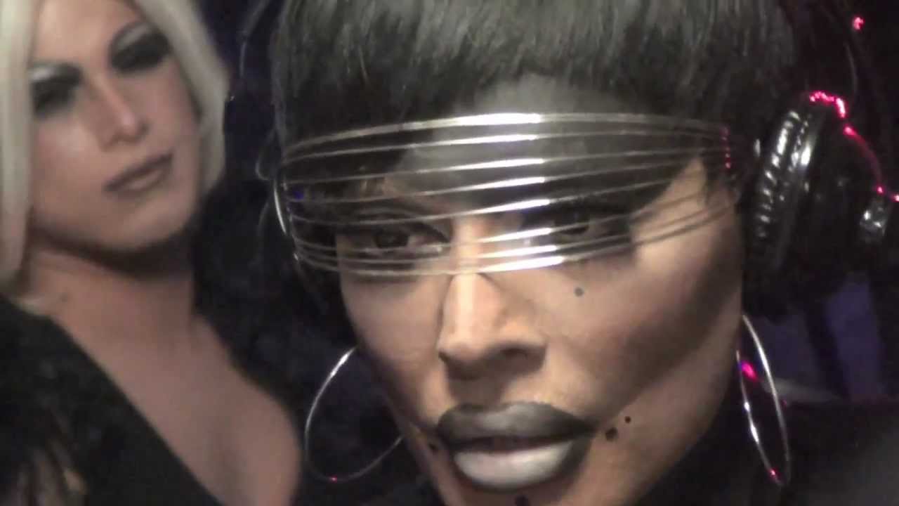Raven: "Strict Machine" @ Showgirls! - YouTube