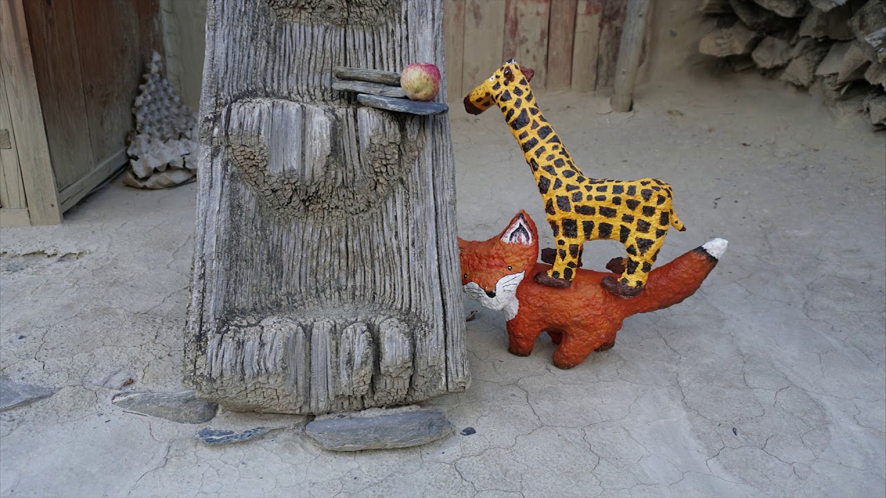 The Giraffe and the Fox - YouTube