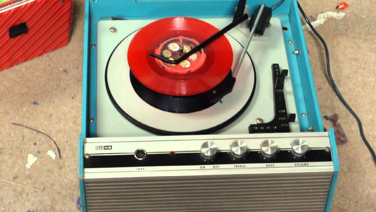 VINTAGE ITT PORTABLE RECORD PLAYER - YouTube