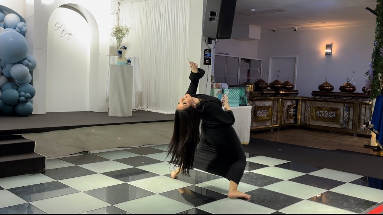 Iraqi Kawleeya knife dance - YouTube