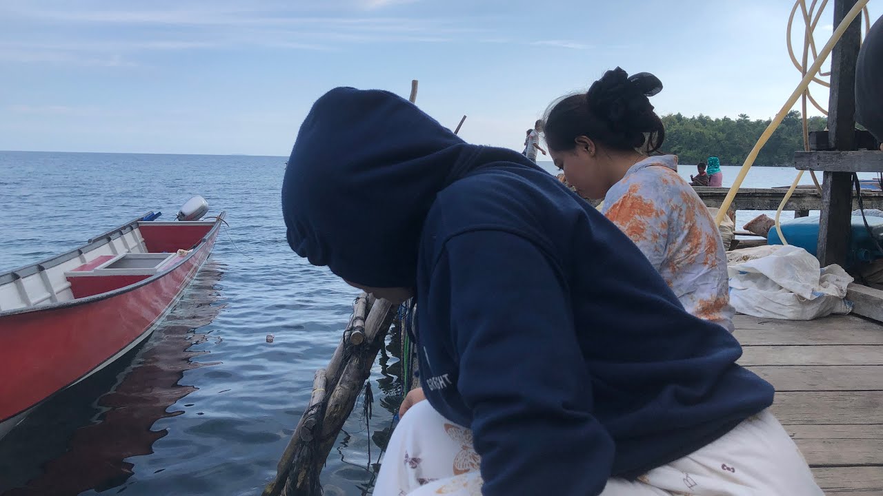 Lady Angler dan Angler Cilik strike ikan panjang di jembatan - YouTube