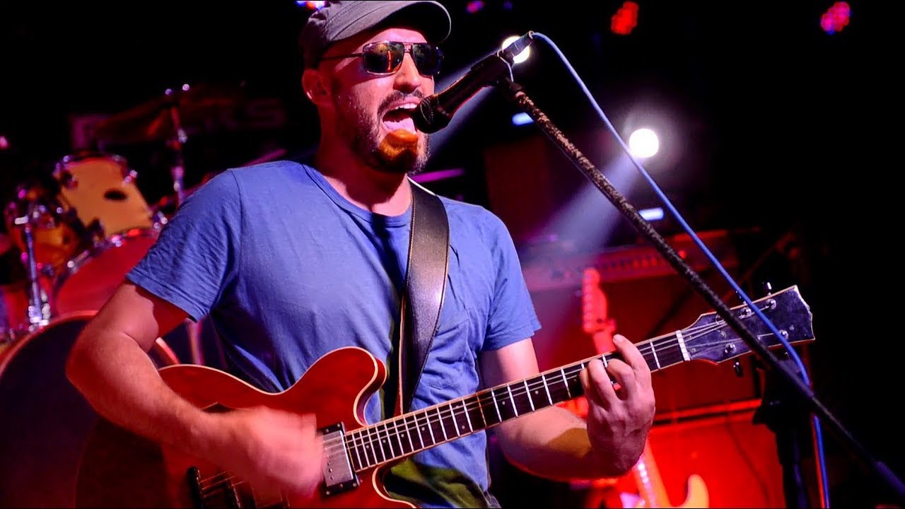 Simon Wallace — Lucky Man @ Rocks (Jun 09, 2018) - YouTube