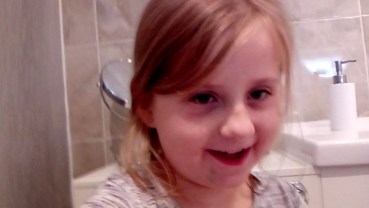 Im Sitting On The Toilet Youtube