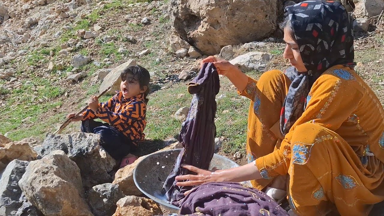 The Last Refuge: A Nomadic Widow's Struggle to Create Shelter. - YouTube