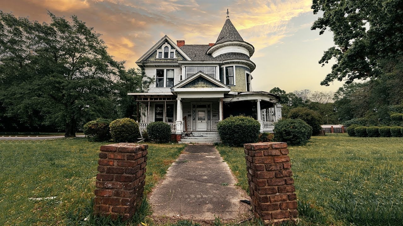 Abandoned 200 year old Millionaires Victorian Mansion - YouTube