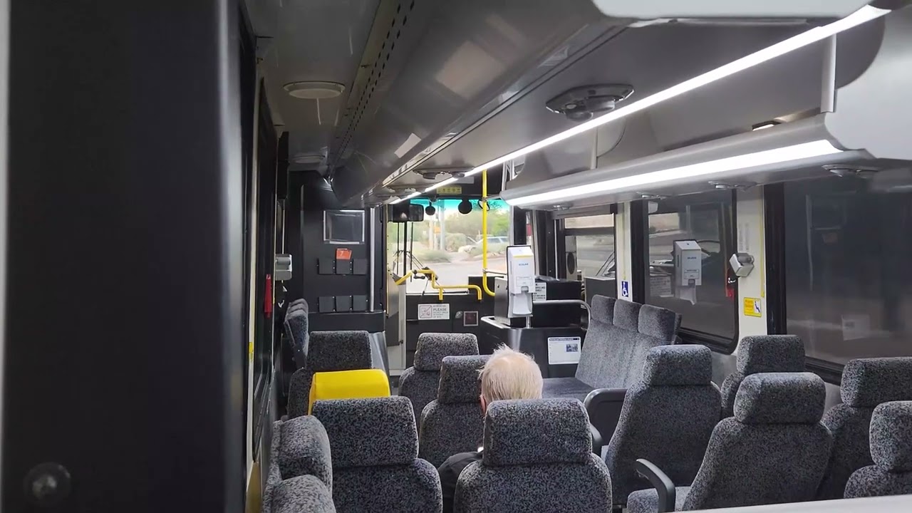 [BUS] VIA New Flyer DE40LFR - Express Route 93 (UTSA / The Rim) - YouTube