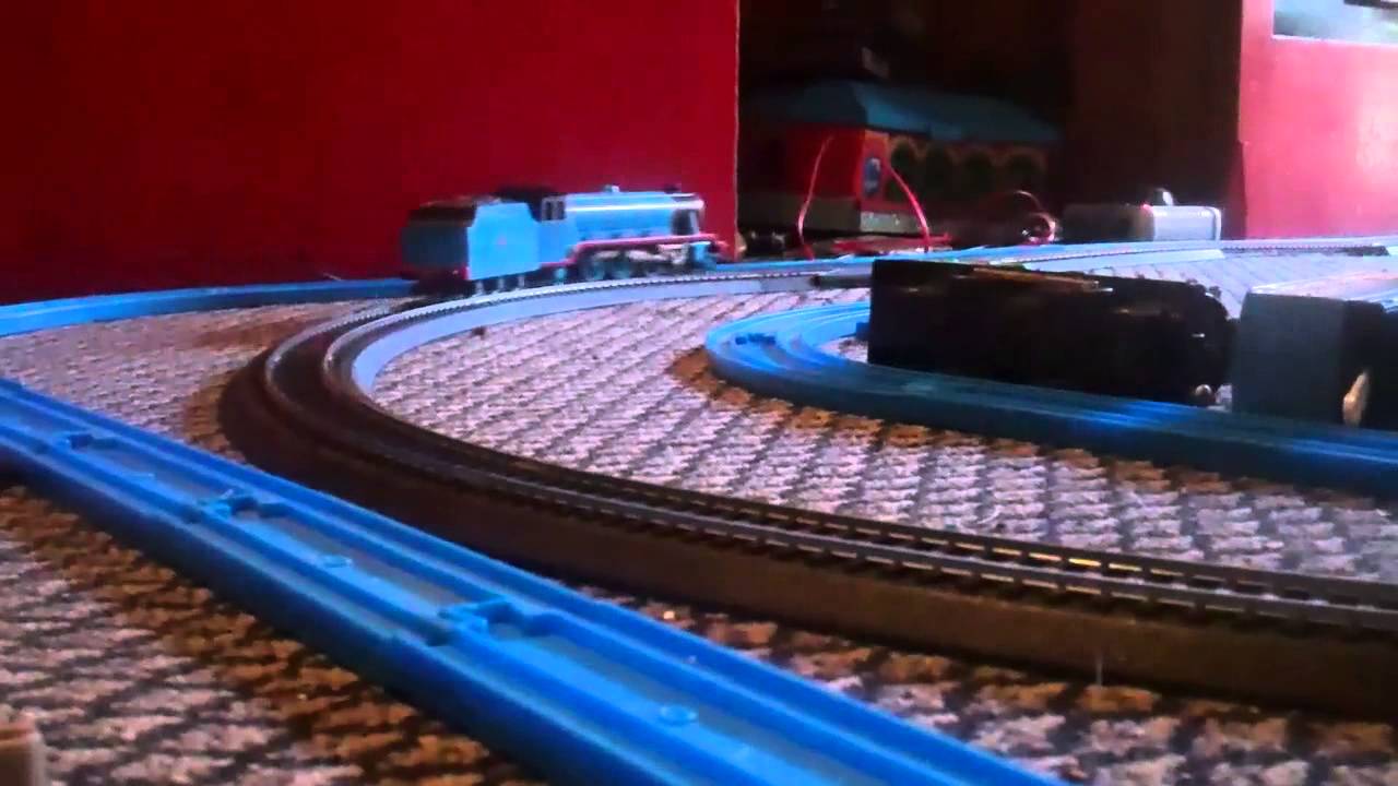 Gordon the Express Engine and Thomas the Tank Engine - YouTube