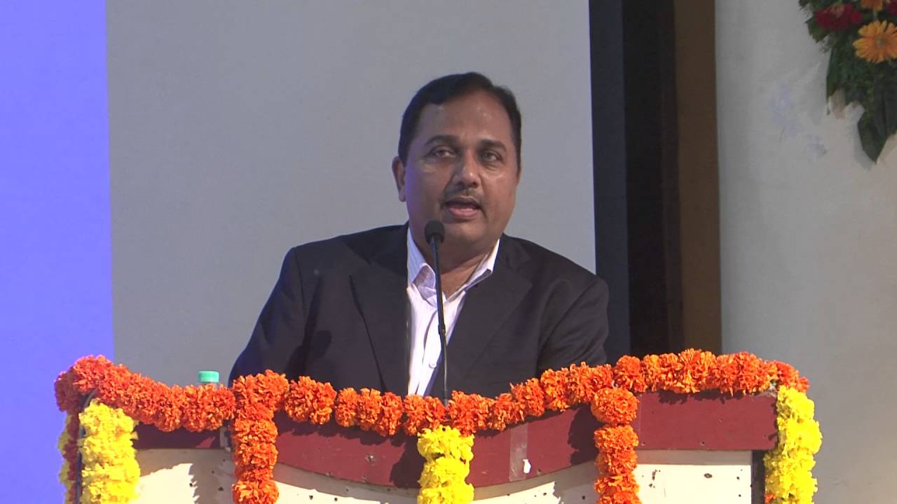 Prof. Dr. Mangesh T. Karad Sir Speech @ SUMMIT Valedictory & Prize ...