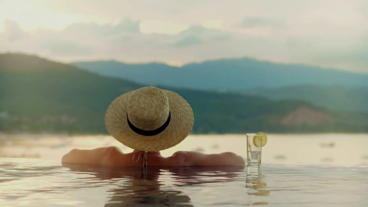 Purfikt™ Luxury by Coast Spas® - YouTube