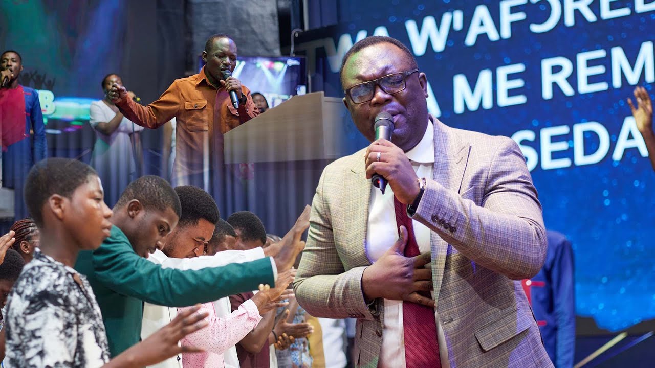 Sofo Kyei Boate Lifts Up Powerful Songs of Worship Together with Elder ...