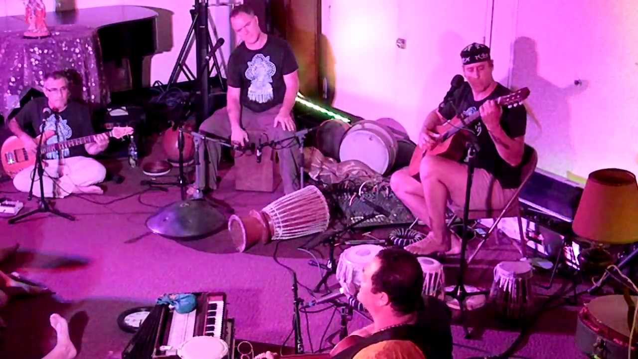 The Hanumen LIVE: Sita Ram/I Love You - YouTube