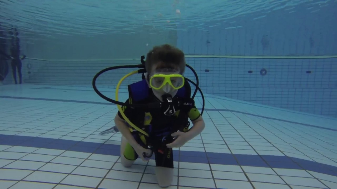 Try Scuba Pool - YouTube