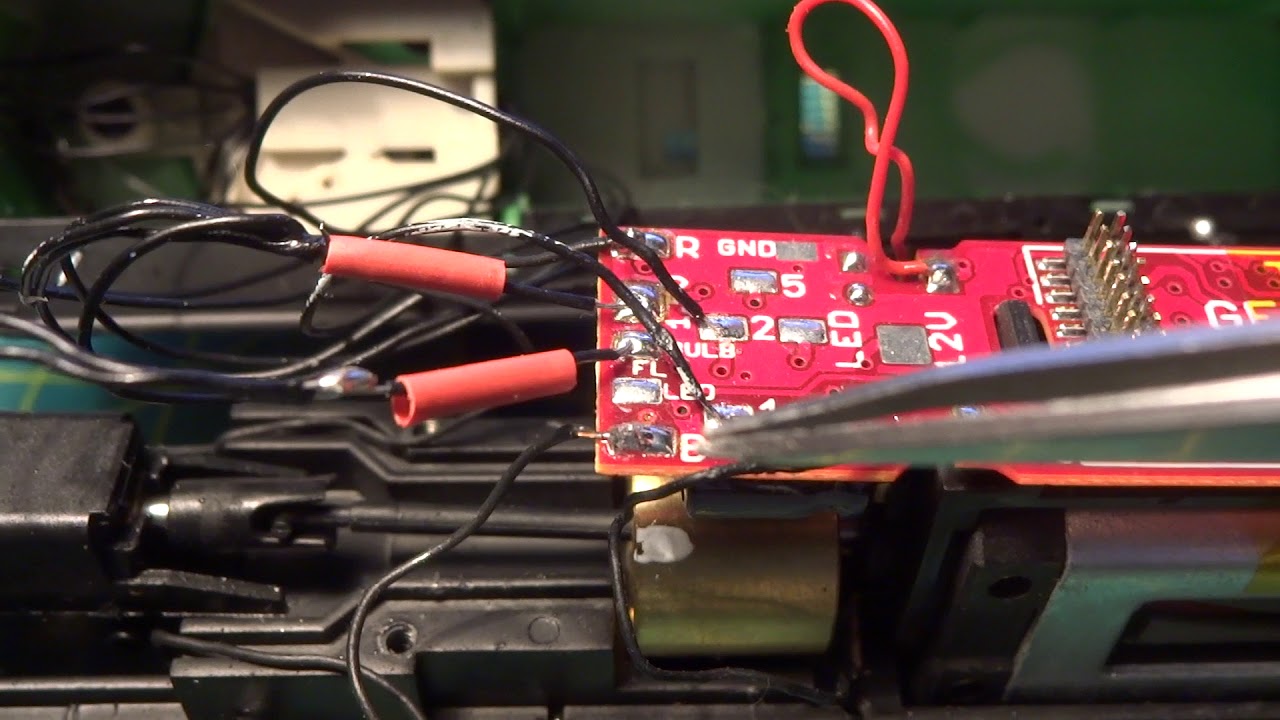 Athearn Genesis and TCS DCC installation - YouTube