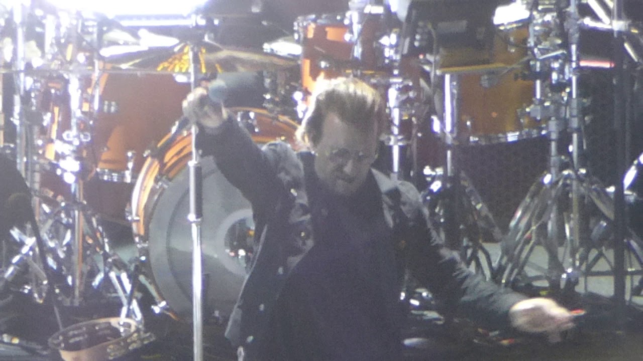 U2 Gloria live at Manchester Arena 19th Oct 18 - YouTube