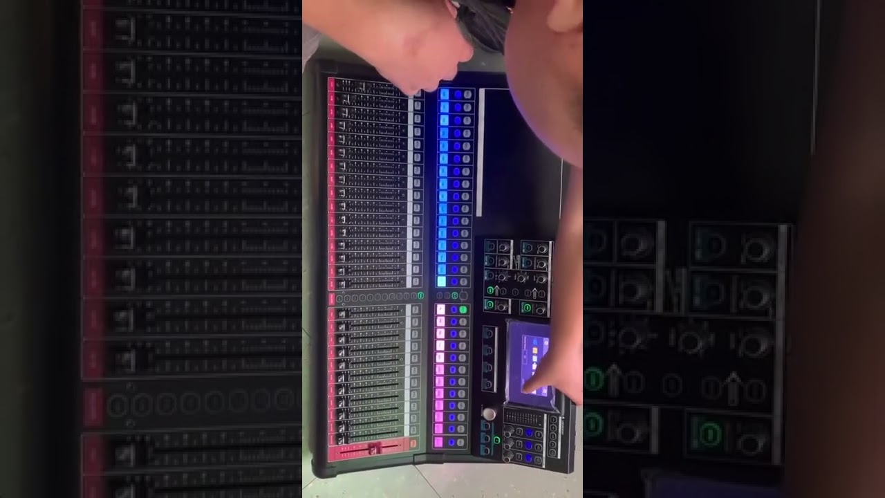 M32 ：32 channels digital mixer - YouTube