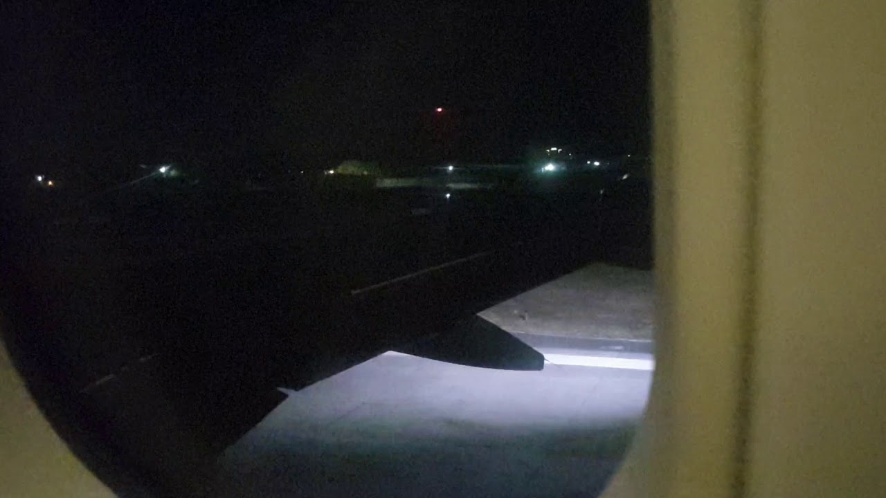 Flight Run on RunWay in Night With high Speed - YouTube