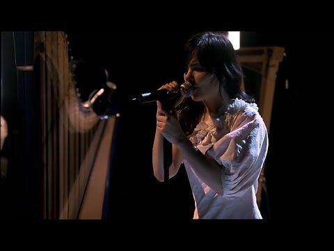 Björk - Live at Royal Opera House (4K Upscaled) - 09.Cocoon