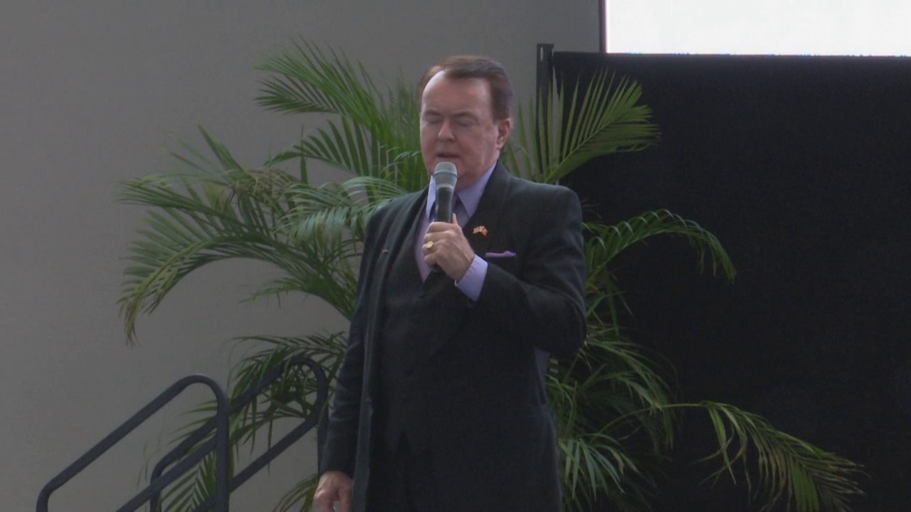 George Lyons Singer - YouTube