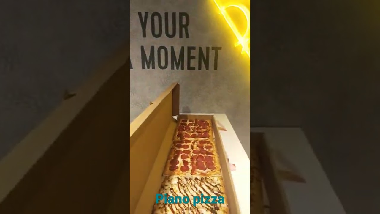 Maestro Piano Pizza yummy - YouTube