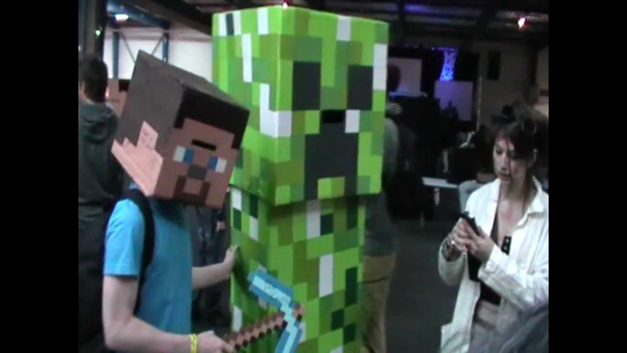 [TGS 2012] Cosplays Minecraft & Choubaka - YouTube