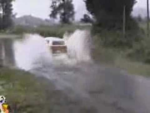 Crazy jumping VW camper van - YouTube
