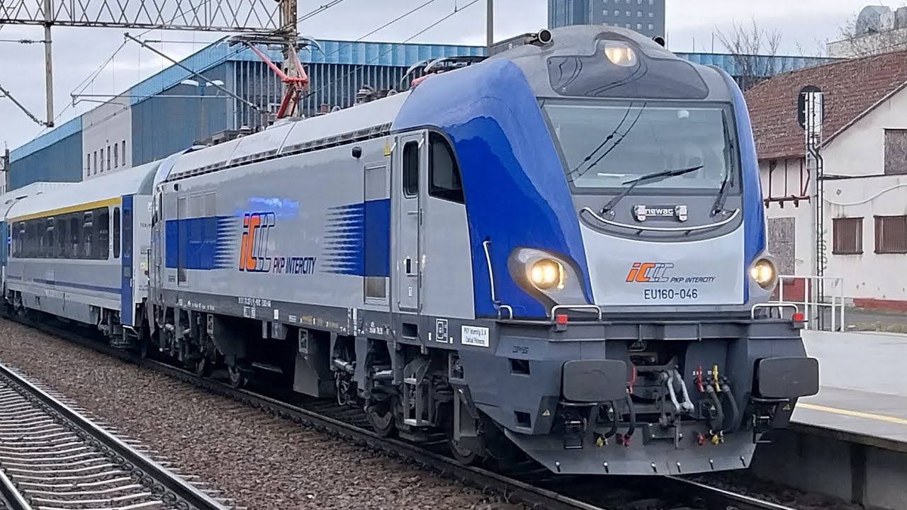 Wjazd I odjazd EU160-046 z IC BALTIC EXPRESS na stacji Poznań Główny ...