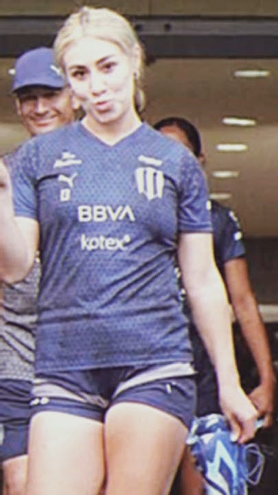 La zaguera de #rayadas una de las consentidas de la afición #monterrey #futfem #ligamxfemenil ...