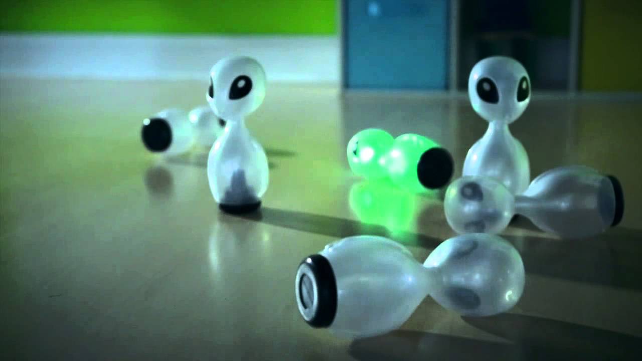 Alien Glow Light-Up Bowling SKU#729450 - HearthSong - YouTube