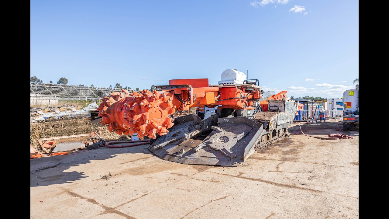 MT360 RoadHeader in Action. - YouTube