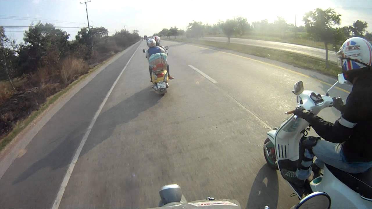 Vespa Road Racing - YouTube