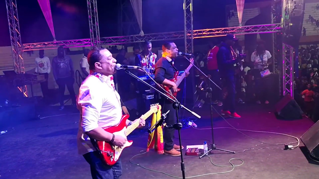 Tabanka Djaz LIVE em Bissau(3) - YouTube