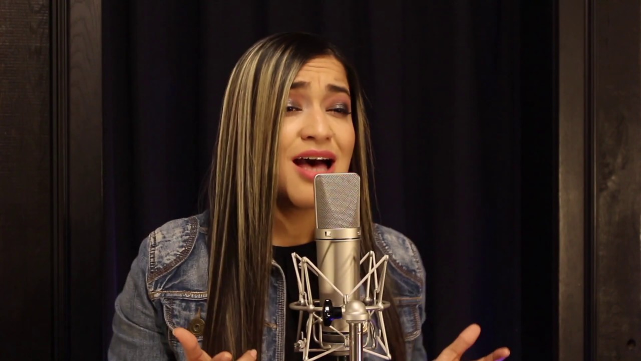 Estefany Molina - Sesión Vocal - YouTube