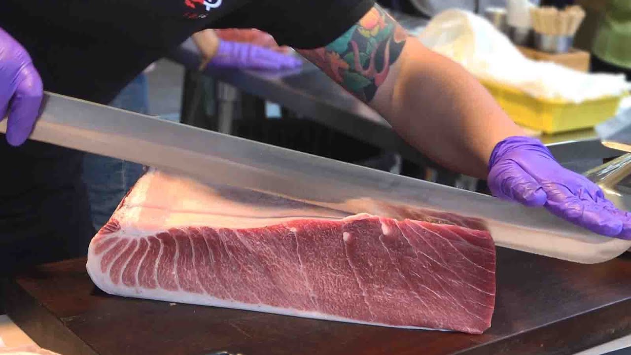 Unveiling a $10,000 Luxurious Bluefin Tuna Otoro Cutting | Epic Sushi ...