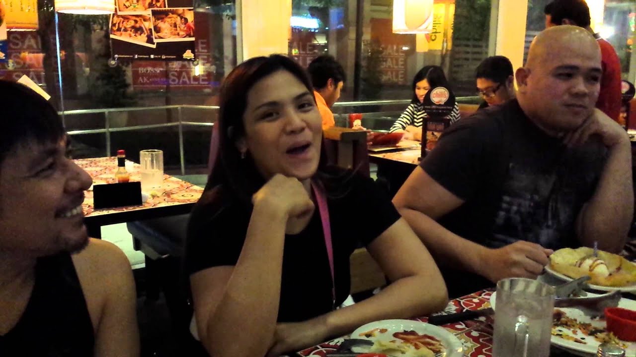 Julius Reyes's Chili's bday celeb - YouTube