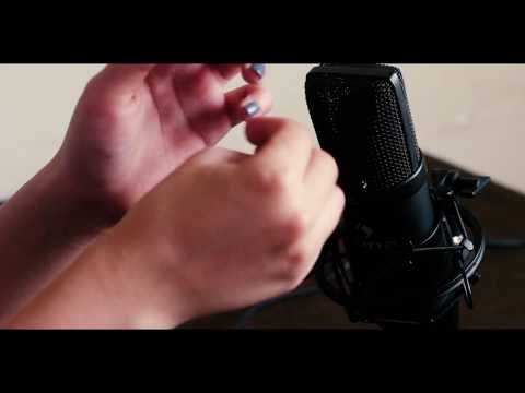ASMR : Cracking and Popping Knuckles