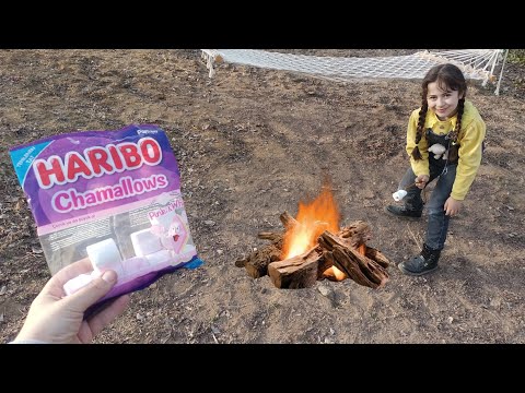 ESMA İLE BAHÇEDE ATEŞ YAKTIK MARSHMALLOW KIZARTTIK ماما جابت بيبي - جنى مقداد | طيور الجنة