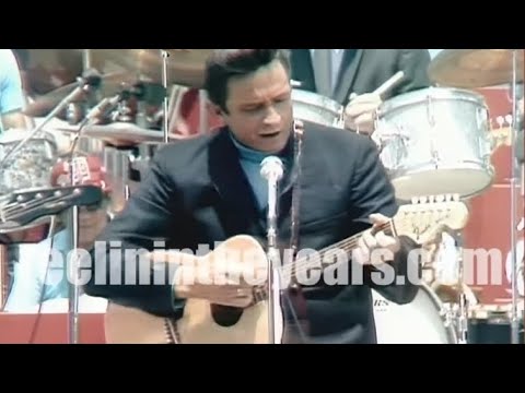 Folsom Prison Blues live by Johnny Cash #music - YouTube
