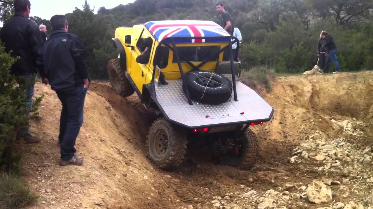 Land 110 tray back V8 - YouTube