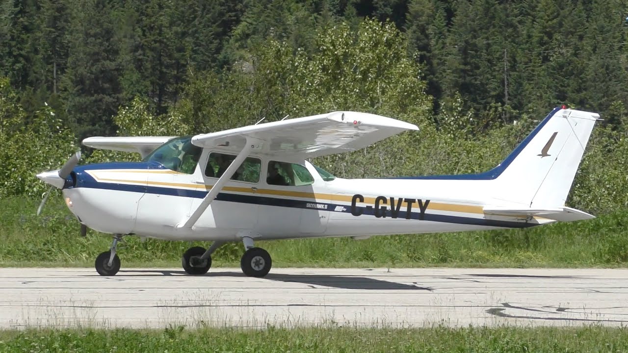 Cessna 172 Skyhawk Landing - YouTube