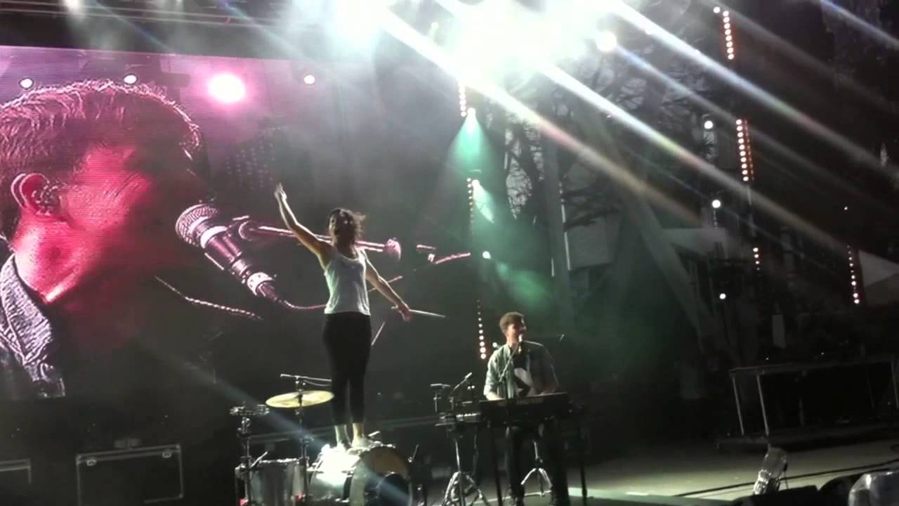 Matt & Kim "Daylight" @ Ultra Music Festival 2013 (Weekend 2) - YouTube