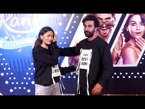 Alia Bhatt And Ranbir Kapoor Cute Visuals @ Rocky Aur Rani Ki Prem Kahani Screening | MS Talkies
